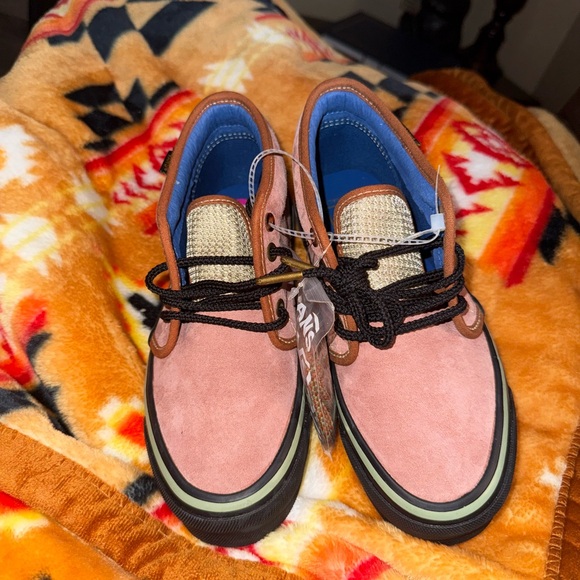 Vans | Shoes | Vans Peach And Black Lowtop Sneakers | Poshmark